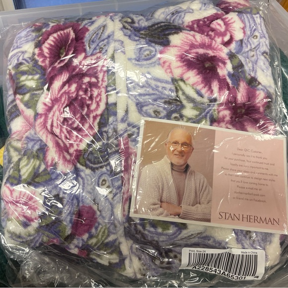 stan herman | Intimates & Sleepwear | Stan Herman Plush Zip Front Robe ...
